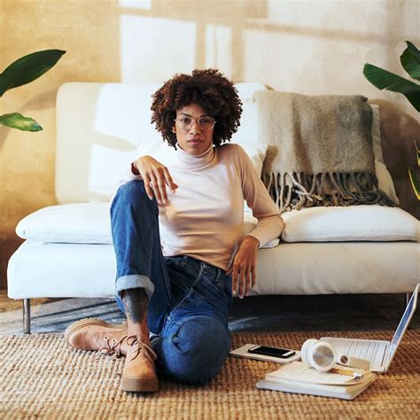 I Decreased My Screen Time By 64 Here S What I Did Instead Who What Wear