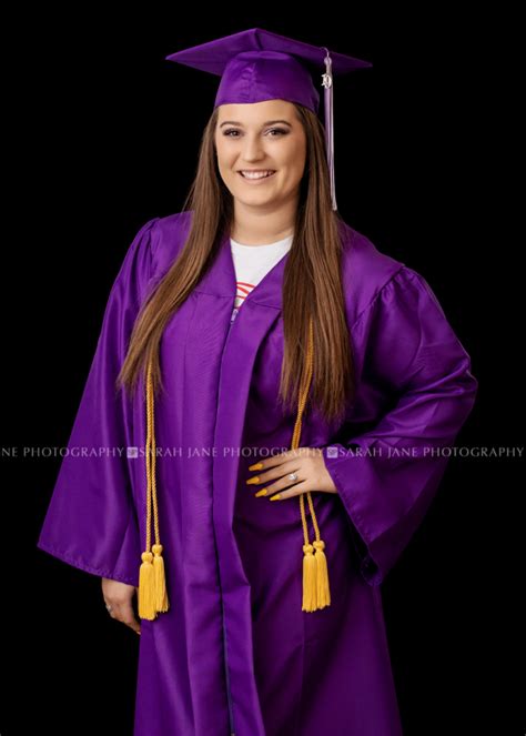 Graduation Hairstyles With Cap And Gown