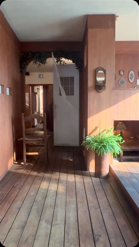 꿈꾸는다락방 향긋한 쑥갓 올린 토마토야채파스타 사랑스러운 맛 콘크림스프 겉바속촉 로스트 치킨에 간장 베이스인 바베큐 소스