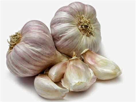 Kitunguu Swaumu Ni Jamii Ya Vitunguu Ambayo Kwa Kitaalamu Huitwa Allium Sativum Jamii Hii