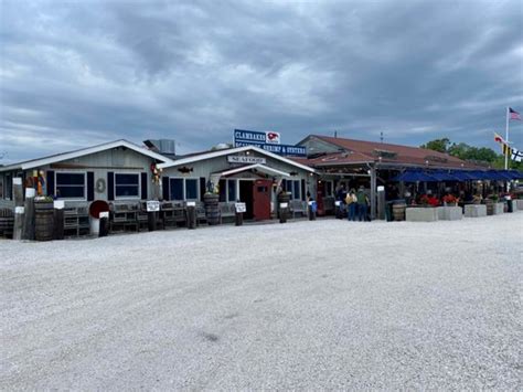 Moby Dicks Updated May 2025 412 Photos And 620 Reviews 3225 Rt 6 Wellfleet Massachusetts