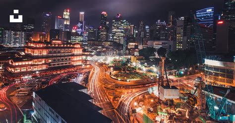 도로에서 차량이 있는 도시 풍경의 타임랩스 사진 사진 Unsplash의 무료 도시 이미지