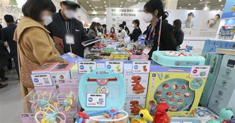 유아용 장난감 골라요