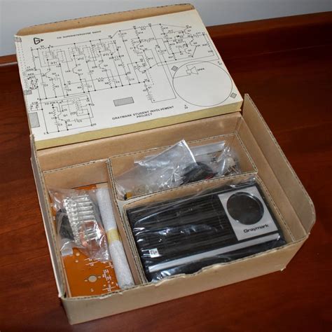 Vintage Graymark Transistor Radio Kit Model 536 Am Band 8 Transistors