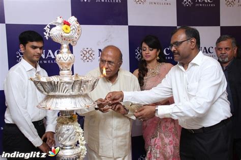 Events Trisha Launches Nac Jewellers New Showroom In Perambur