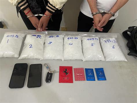 នគរបាលប្រឆាំងគ្រឿងញៀន បញ្ជូនជនសង្ស័យ០២នាក់ និងថ្នាំញៀនម្សៅក្រាមពណ៌សថ្លា ១៨ថង់ធំ ទៅសាលាដំបូង