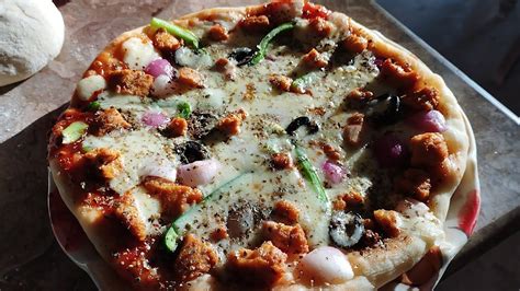 Easy To Cook Chicken Tawa Pizza Recipe Youtube