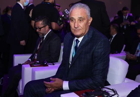 مدرب البرازيل يدافع عن نفسه بعد اتهامه بعدم احترام كوريا الجنوبية