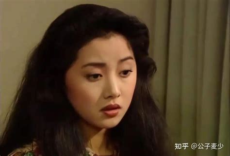 刘蓓：被冯小刚力捧，二婚失败携子再嫁前夫，继子张若昀让她烦恼 知乎