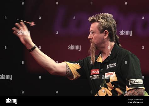 Simon Whitlock In Action Against Ian White In The Quarter Final During Day Thirteen Of The