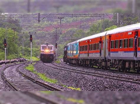 Indian Railways दिक्कतें झेलने के लिए तैयार रहें रेल यात्री उत्तर