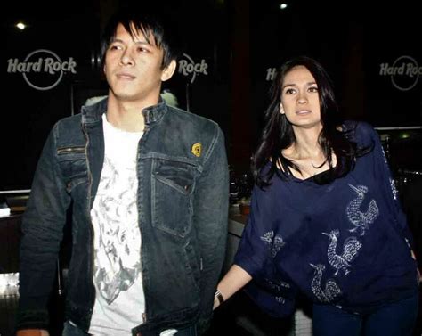 Ariel Peterpan Lewati Tahun Baru Tanpa Luna Maya