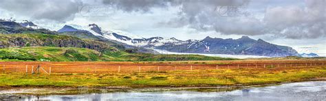 Vatnajokull冰川和山脉的全景，冰岛