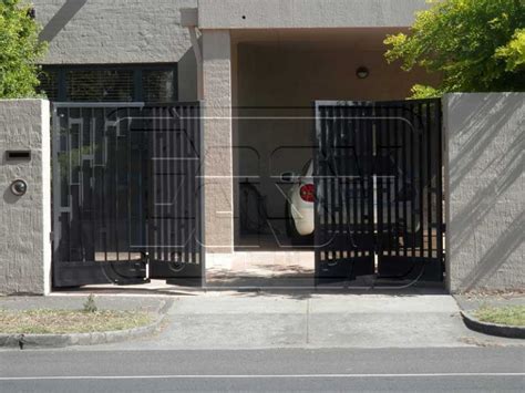 درب پارکینگ جکی تاشو 4 لنگه نصب و قیمت انواع درب پارکینگ جکی تاشو 4 لنگه