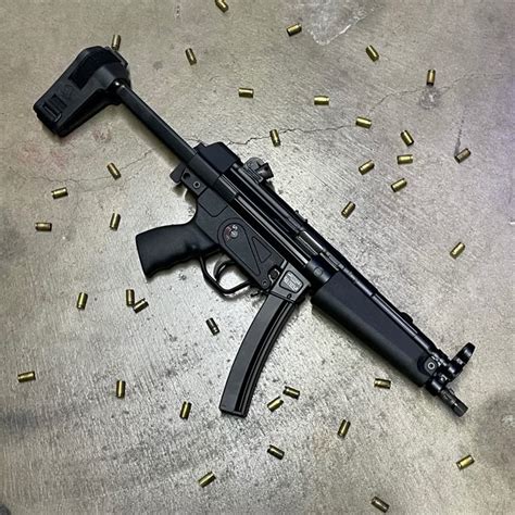 Heckler And Koch Sp5 Mp5 Smg Pcc Military Vest Military Weapons K98