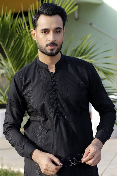Er 568 Black On Black Embroided Designer Kurta Pajama For Men Edge