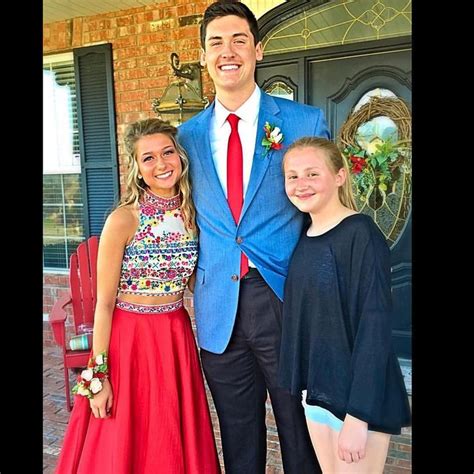 Pin By Giant Guys On Instagram Tall Guys Free Tall People Tall Guys Petite Women