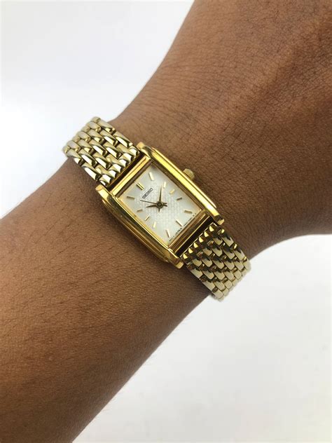Beautiful Seiko Ladies Tank Bracelet Gold Sukalelang