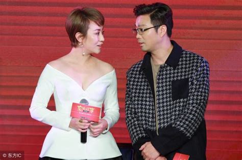 馬麗出席某活動，網友：身穿一字領配黑裙的馬麗看起來真的好淑女 每日頭條