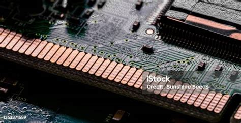 Pc 회로 기판에 부품 및 마이크로 칩의 클로즈업t 0명에 대한 스톡 사진 및 기타 이미지 0명 Cpu 개념 Istock