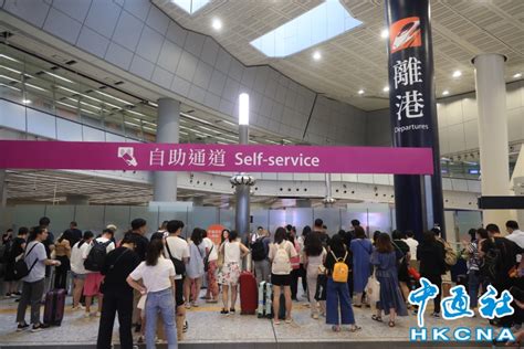 香港來往內地的長途高鐵車票11日起逐步復售 圖集 香港中通社