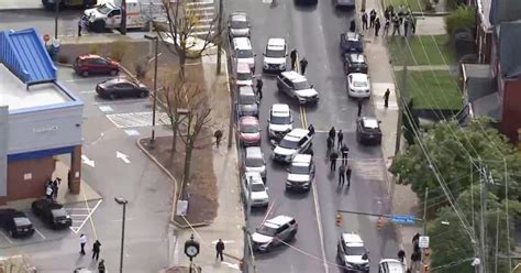 Balean A Seis Personas Frente A Una Iglesia De Pittsburgh Durante Un