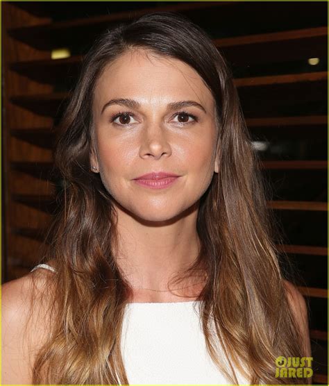 Sutton Foster Powers Through Laryngitis To Perform A Concert Photo