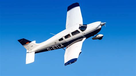 Why The Piper Archer Is A Favorite Among Single Engine Aircraft Enthusiasts