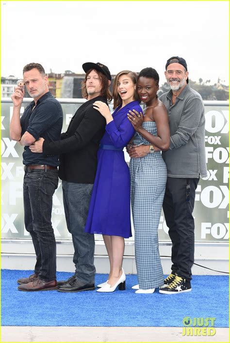Walking Dead Cast Does A Classic Prom Pose At Comic Con Photo