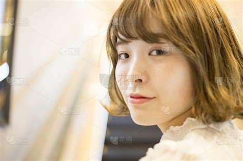 笑顔が可愛い 女性