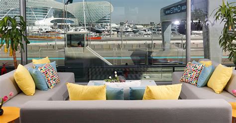 縱橫遊wwpkg [8天] [一年一度] 杜拜．阿布達比．grand Prix F1 一級方程式大獎賽 [決賽vip包廂．2 Day Pass]．3大不一樣體驗 [1對1 法拉利gt 駕駛