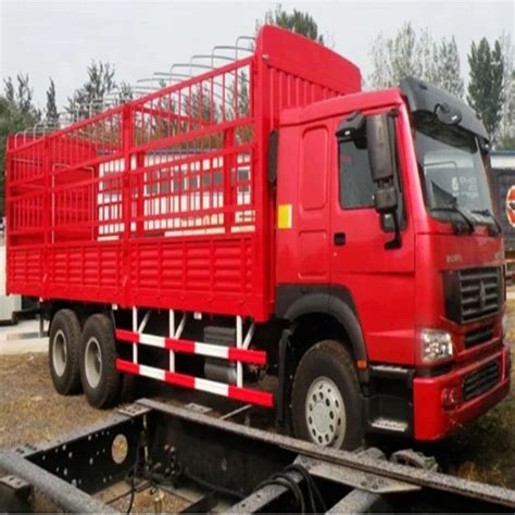 Cheap Sinotruck Howo 4x2 160hp Light Truck Vegetables Fruits Transport