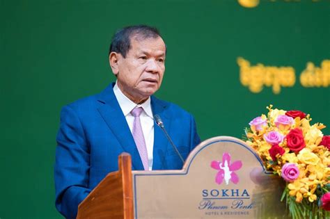 លោក ថោង ខុន គ្រោងស្នើរាជរដ្ឋាភិបាលទុកអាកាសយានដ្ឋានអន្តរជាតិចាស់សៀមរាប ធ្វើជាសាលសន្និសីទ