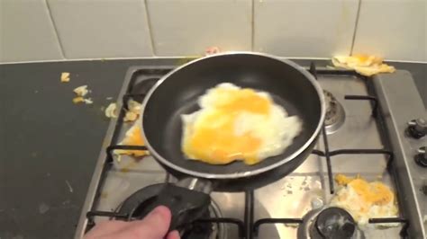 How To Flip An Egg Youtube
