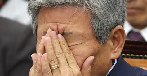 국감 괴로운 유인태 사무총장