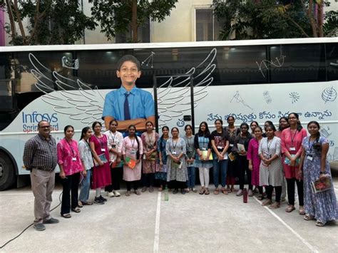 Srividya B On Linkedin Makerslabonwheels Smarttechnology Handsonlearning Futureinnovators