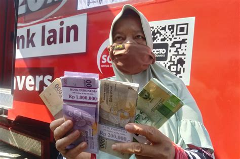 Penukaran Sudah Dibuka Bank Indonesia Solo Siapkan 4 9 Triliun Uang Pecahan Baru Mettanews Id