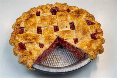 Easy Pie Crust Without A Food Processor Recipe No Frills Kitchen