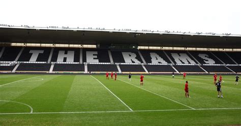 1 Precision Pass Play On The Pitch