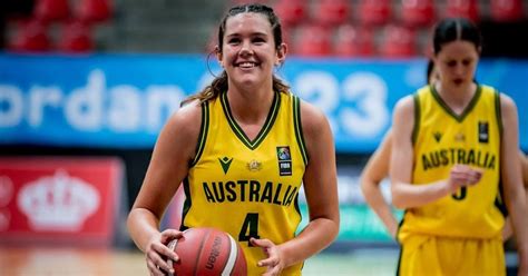 Four Star Lara Somfai Updates Her Recruitment Cuts List Of Schools To 3