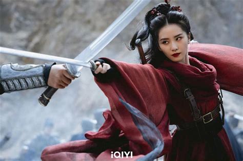 才被爆婚變吳奇隆！劉詩詩新劇「甜吻大咖男神」浪漫畫面曝光了 娛樂星聞
