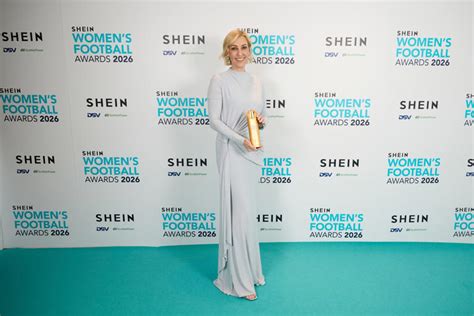 Kelly Cates Named Media Figure Of The Year At The 2026 Womens Football
