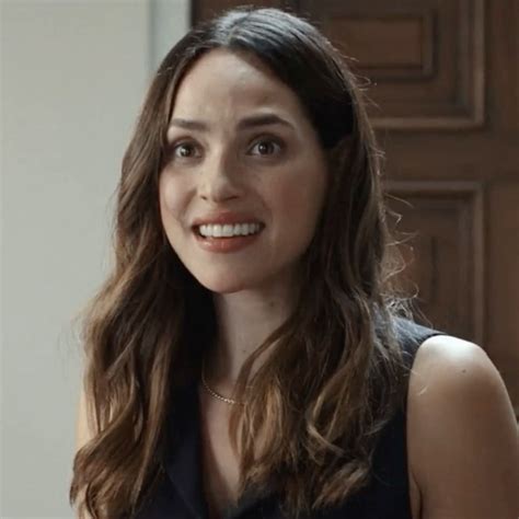 Best 12 Sofia Herrera Icons Adria Arjona Icons Father Of The Bride Icons Artofit