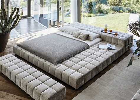 Squaring Bed Bonaldo Montréal