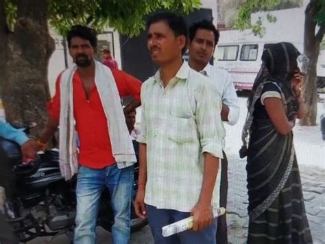 In Mainpuri The Girl Hanged Herself In The Room Of The House