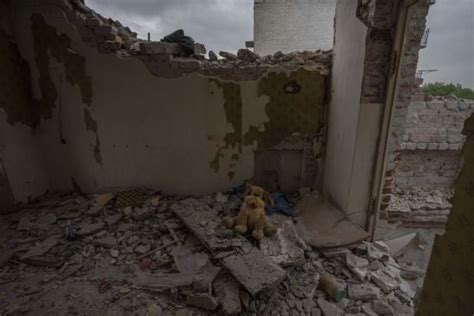 Ракетний удар по Житомирщині в ОВА розповіли про жертв та руйнування фото Читайте на Ukr Net