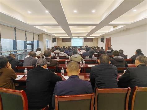 洪海林副教授为涪陵高新区管委会及涪陵新城区开发集团公司举办建设工程合同风险防范专题培训。 学苑简讯 重庆学苑律师事务所