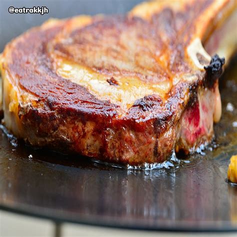 이트락고깃간 이트락 고깃간 토마호크 스테이크🥩 새우살 꽃등심 갈비살 세가지를 한번에 즐길수 있는 육즙가득 토마호크 Eatrakkjh 캠핑고기 토마호크 토마호크