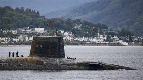 Vanguard Class Submarine Returning To Faslane After 6 Month Patrol R