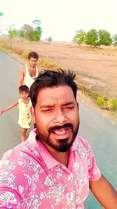 Ek Duje Ke Dil Mein Apna Ghar Banana Hai Sabhi Hado Se Gujar Jana Hai